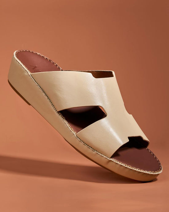 Nuvola™ | Shop Qatari Sandals